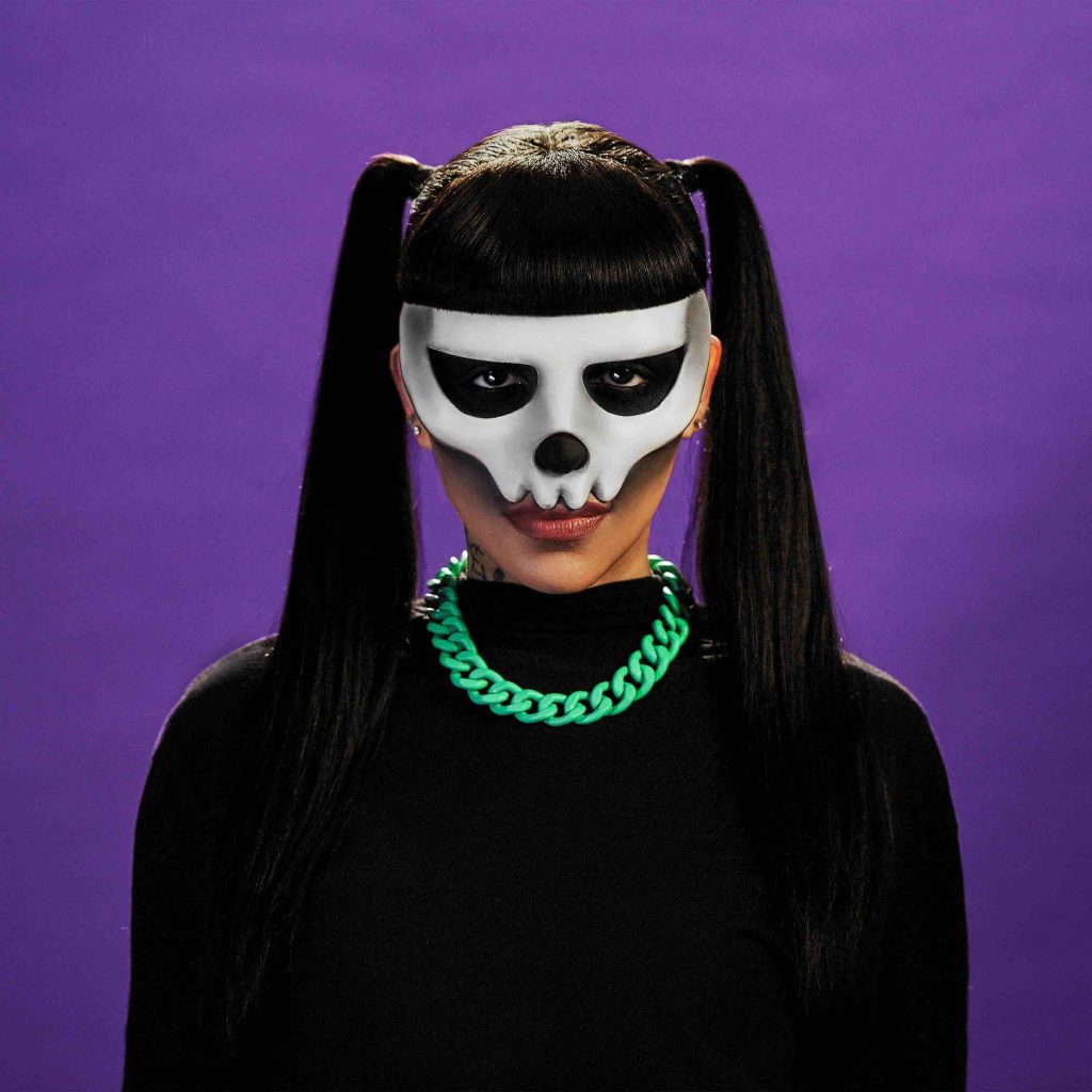 EEUU-Cantautora argentina Cazzu presenta su segundo disco “Error 93 ...